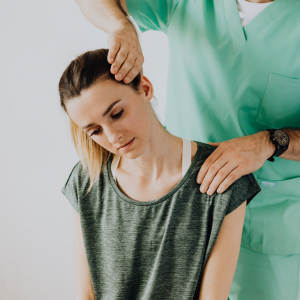 ¿Qué es la Cervicalgia y cómo es su tratamiento? - Corporis ...